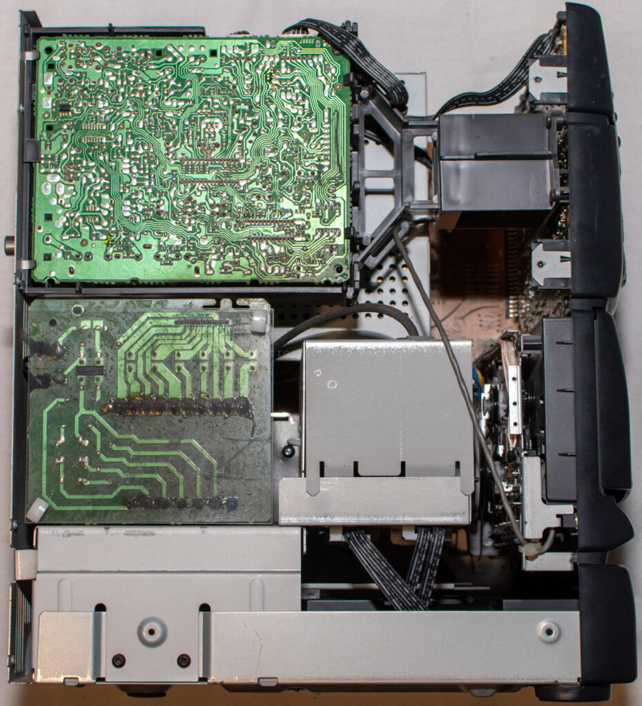 Philips FW380i Mini System Repair Part 1 - retrostuff